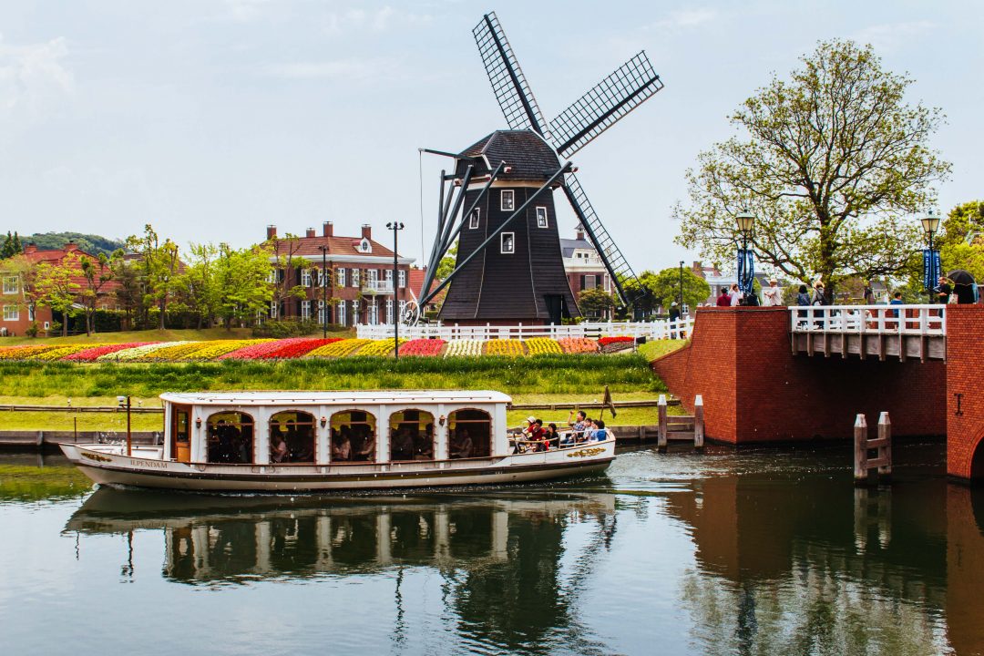 Inside Japan's Dutch Theme Park » SIMONE ARMER
